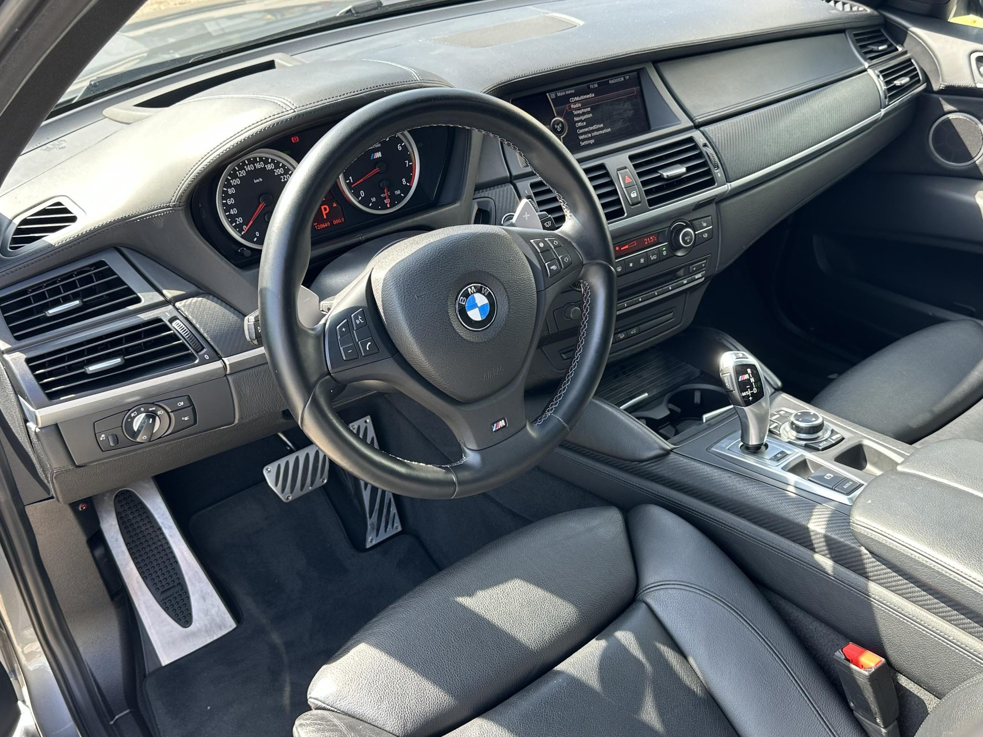 De BMW dealer in Almere | Garage Roos